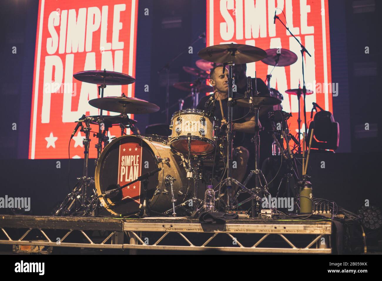 Simple plan drummer hi-res stock photography and images - Alamy