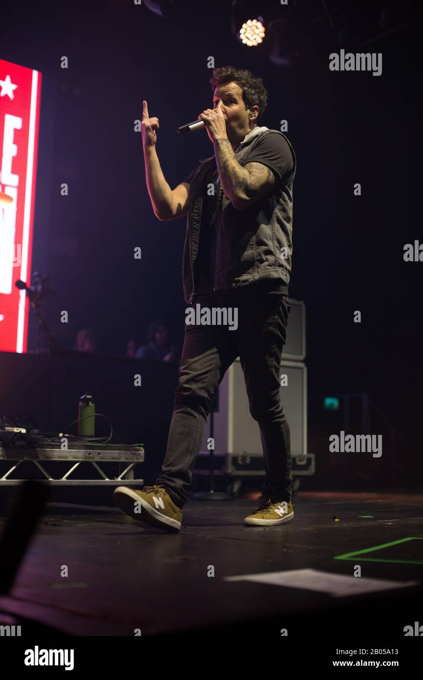 Simple plan vocalist hi-res stock photography and images - Alamy