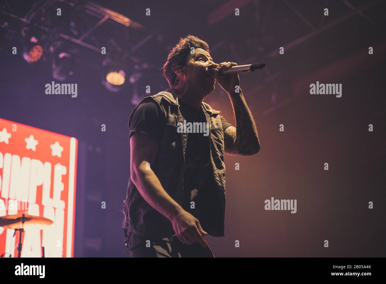 Simple plan vocalist hi-res stock photography and images - Alamy