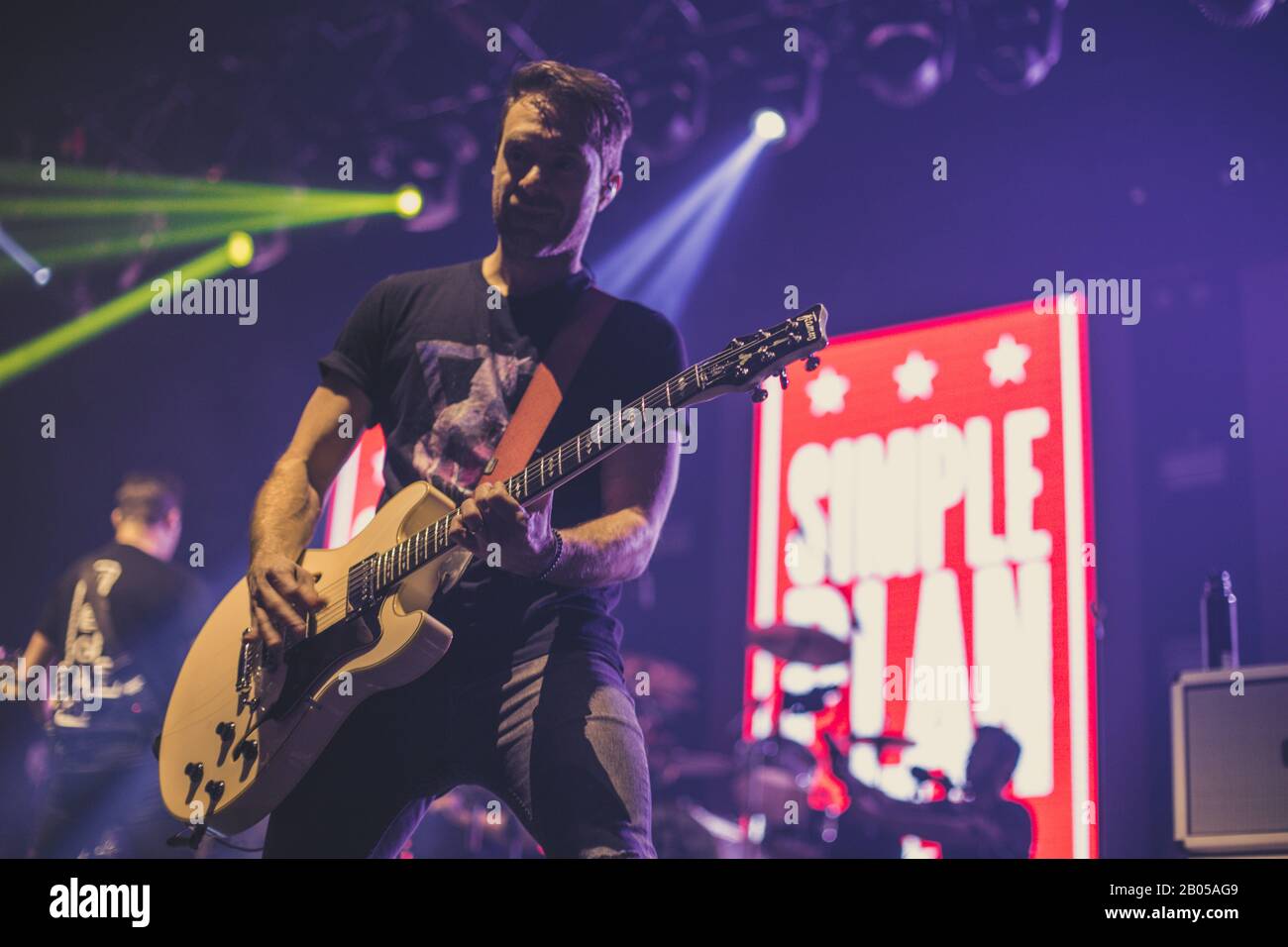 Simple plan guitarist hi-res stock photography and images - Alamy