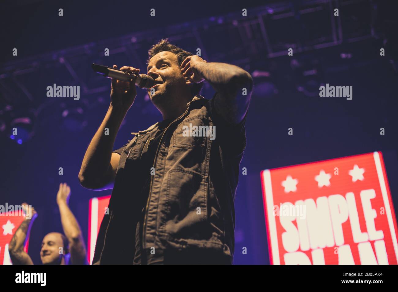 Simple plan vocalist hi-res stock photography and images - Alamy
