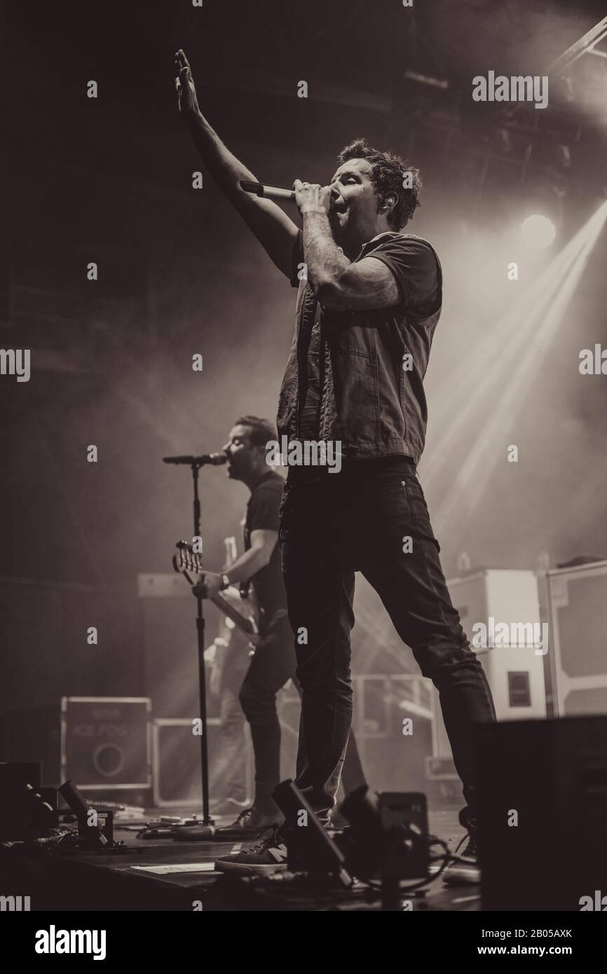 Simple plan vocalist hi-res stock photography and images - Alamy