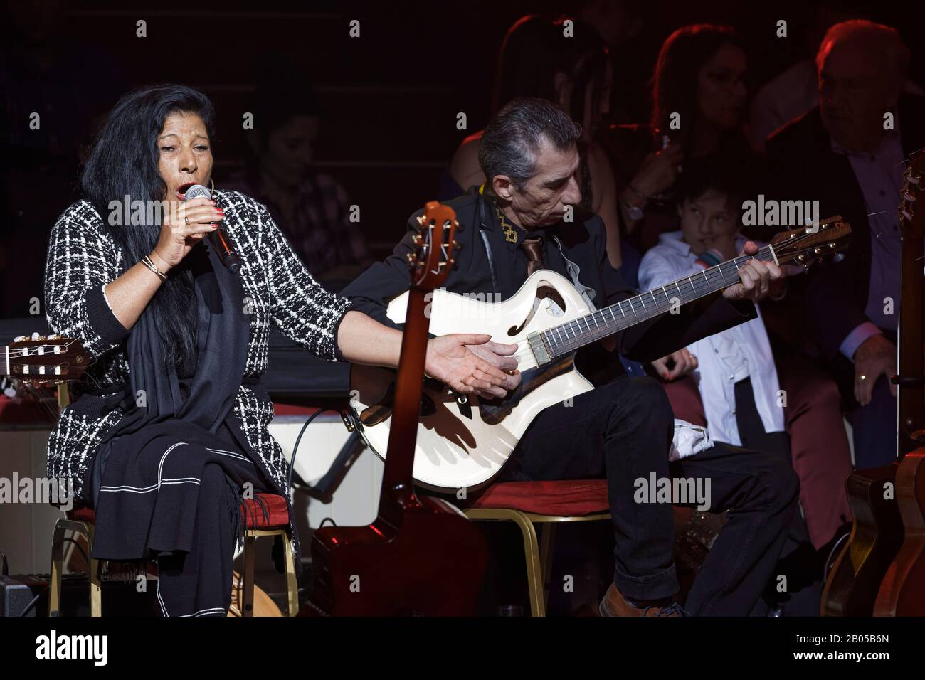 Gypsy singer hi-res stock photography and images - Alamy