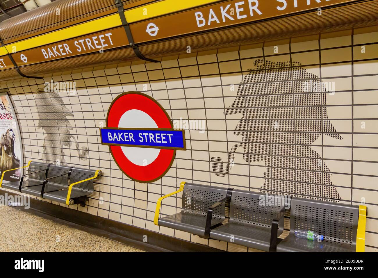 Baker street underground station hi-res stock photography and images ...