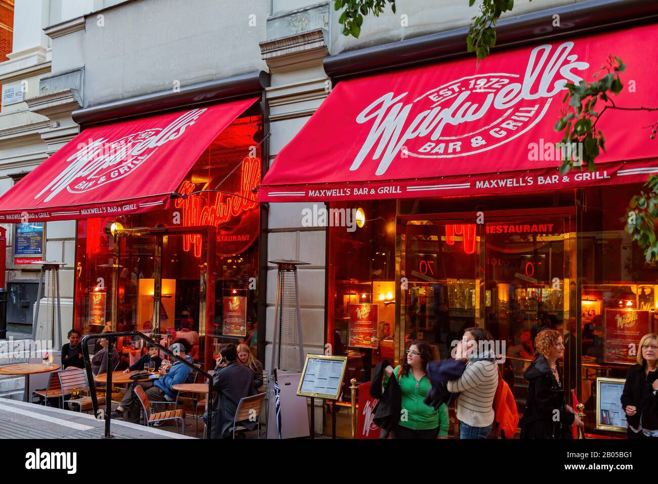 London, JUL 16: Exterior view of The Maxwell's Bar & Grill, King Street ...