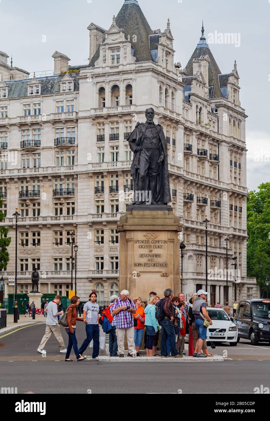 The statue of the duke of devonshire hi-res stock photography and ...