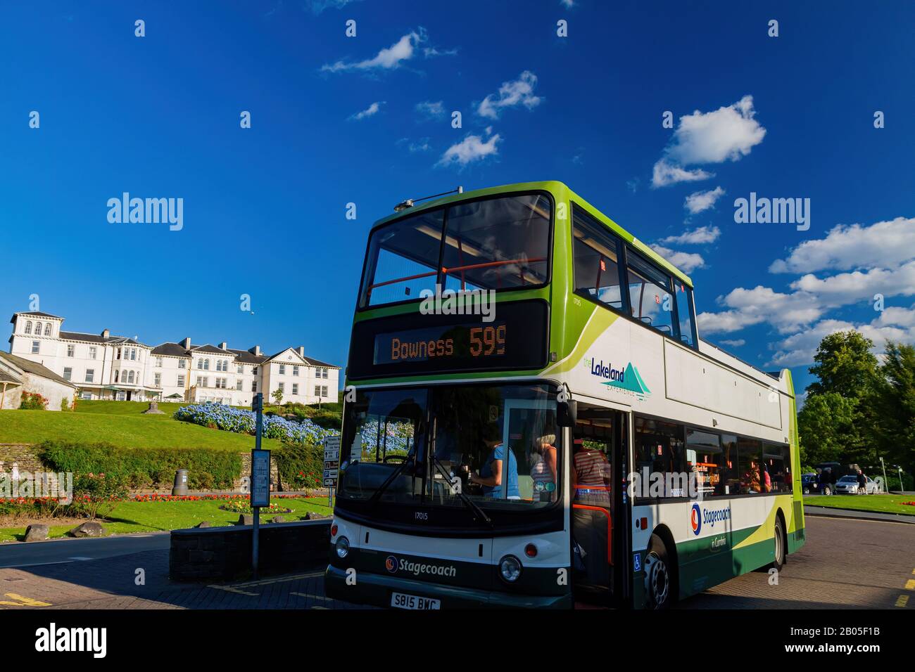 Windermere bus hi-res stock photography and images - Alamy