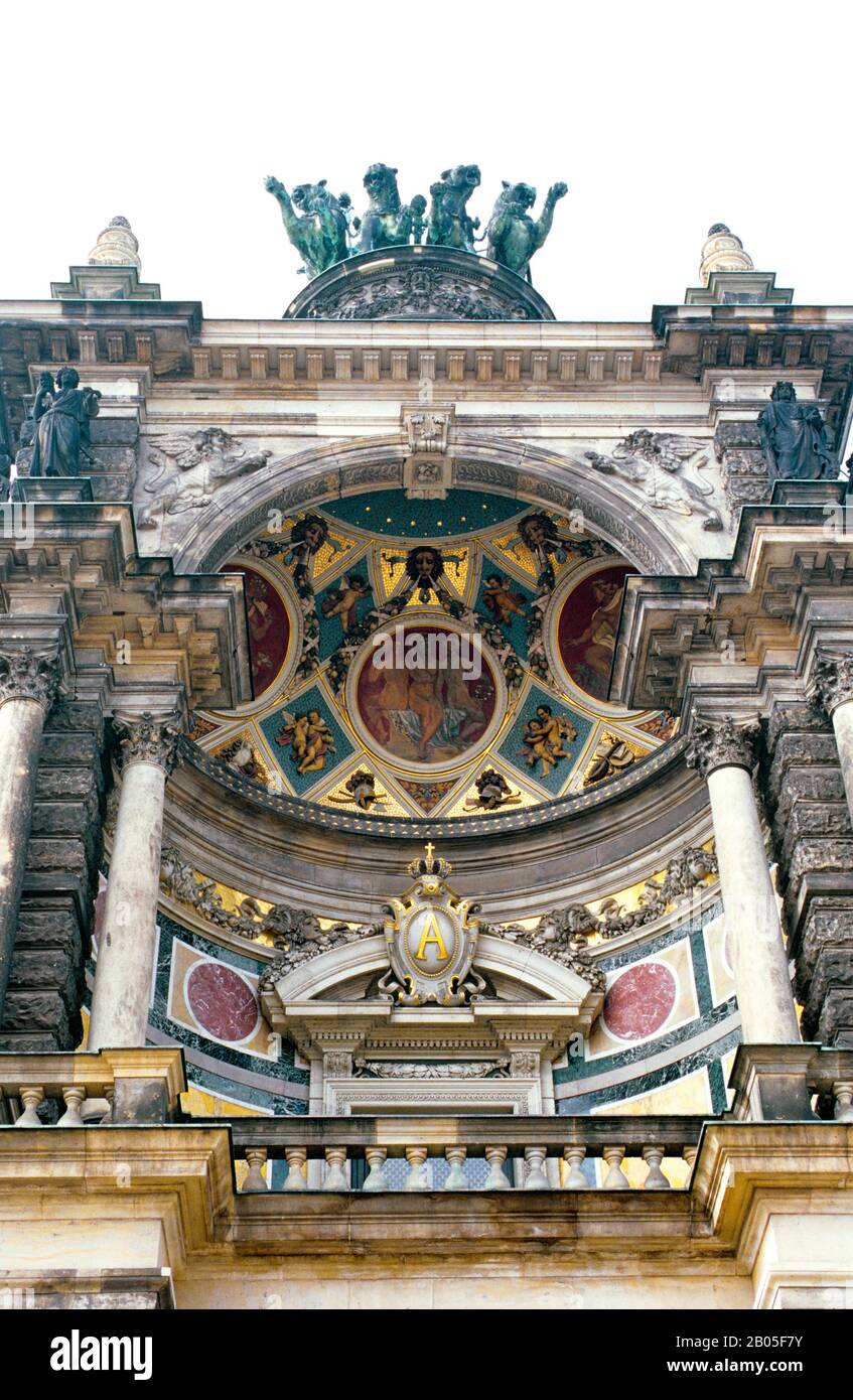 GERMANY, DRESDEN, SEMPER OPERA HOUSE, NEO-RENAISSANCE STYLE ...