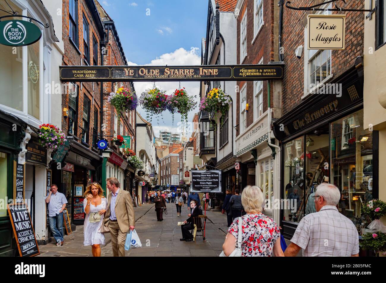 Ye olde starre inne york hi-res stock photography and images - Alamy