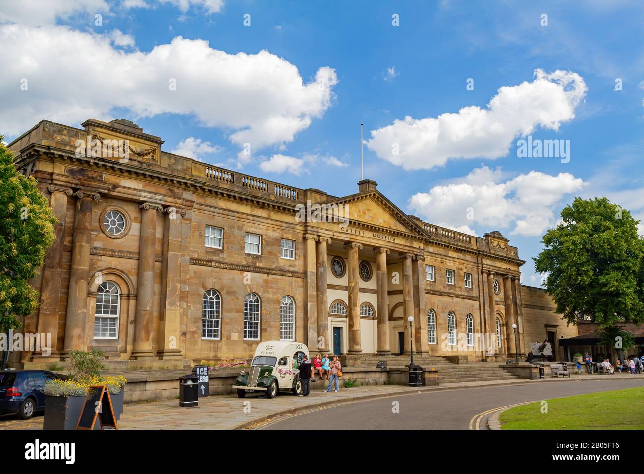 York crown court hi-res stock photography and images - Alamy