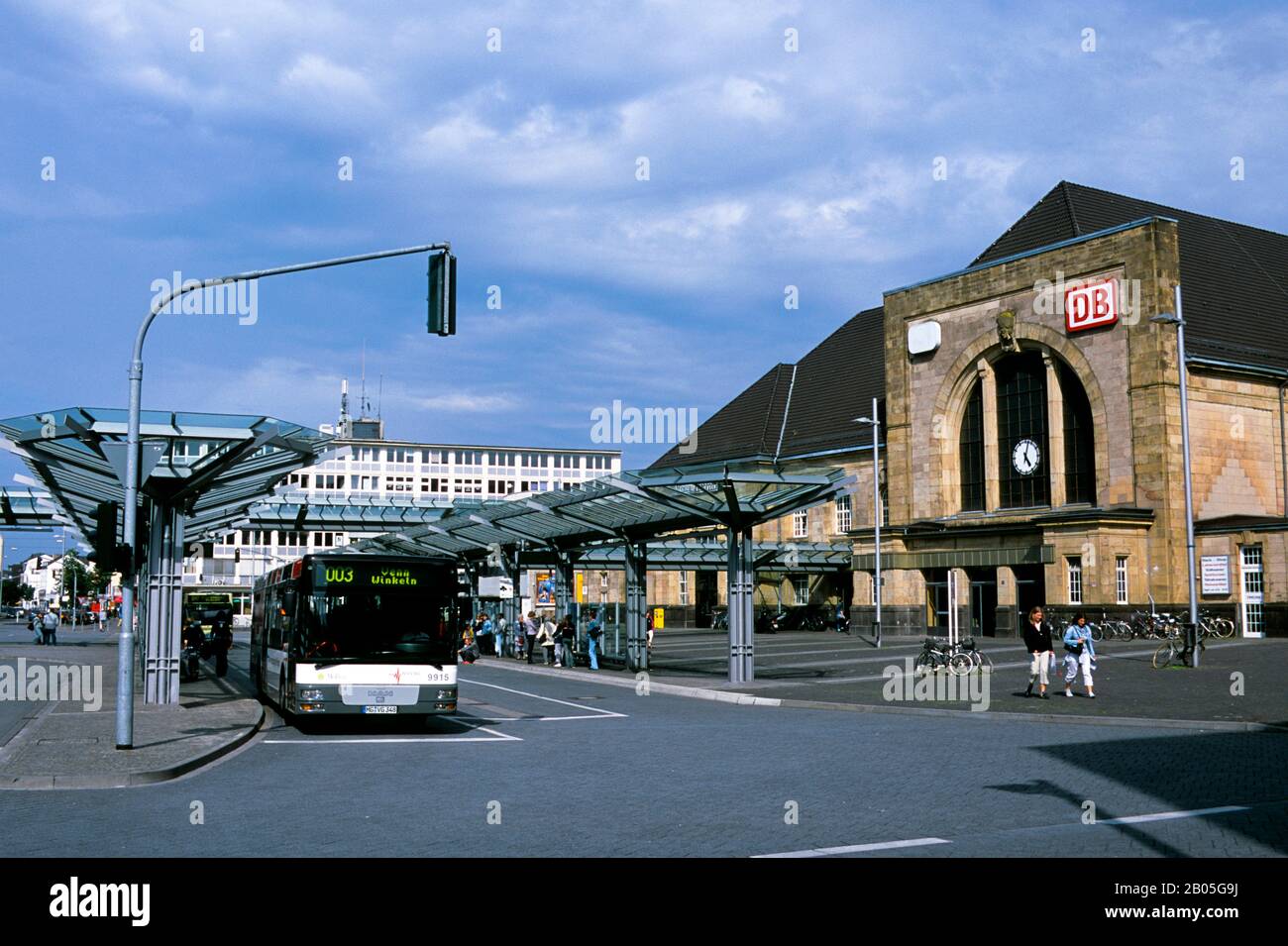 GERMANY, MOENCHENGLADBACH, TRAIN STATION WITH BUS TERMINAL Stock Photo ...