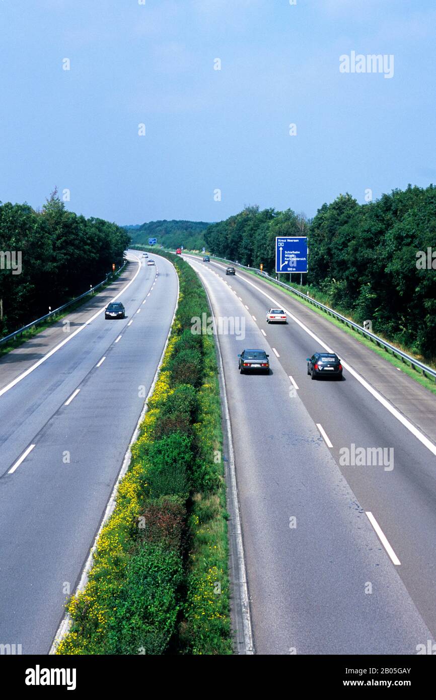 Autobahn signs germany hi-res stock photography and images - Alamy
