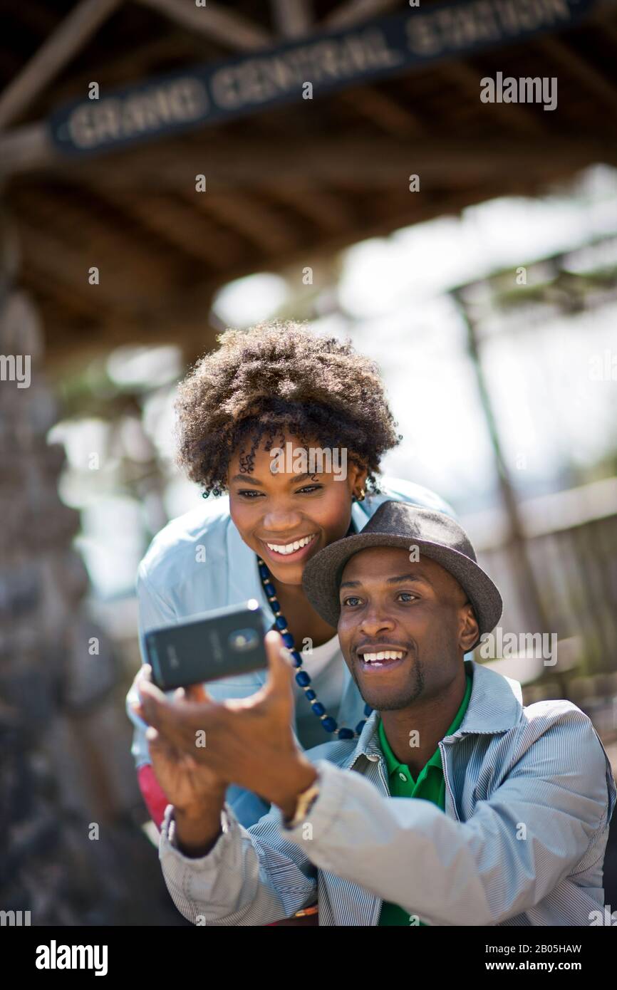 Building date stone hi-res stock photography and images - Alamy