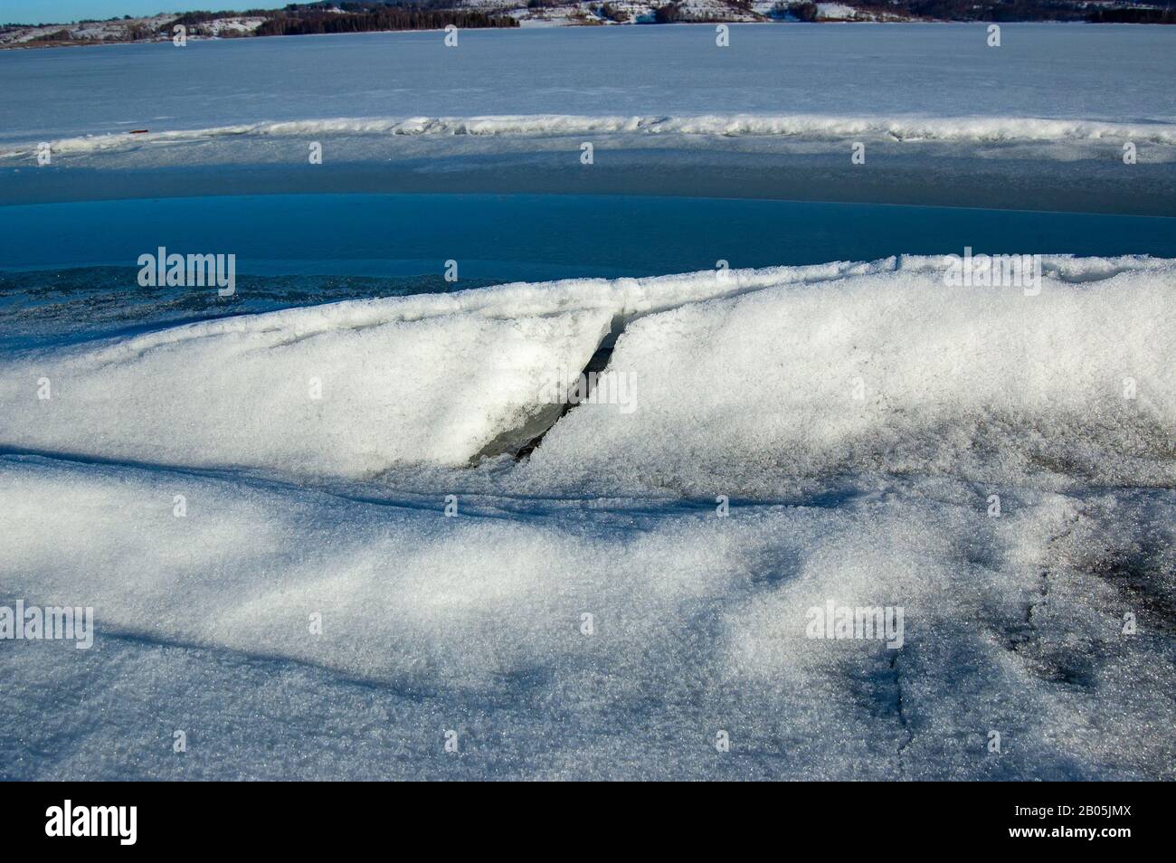 Ice block edge hi-res stock photography and images - Alamy