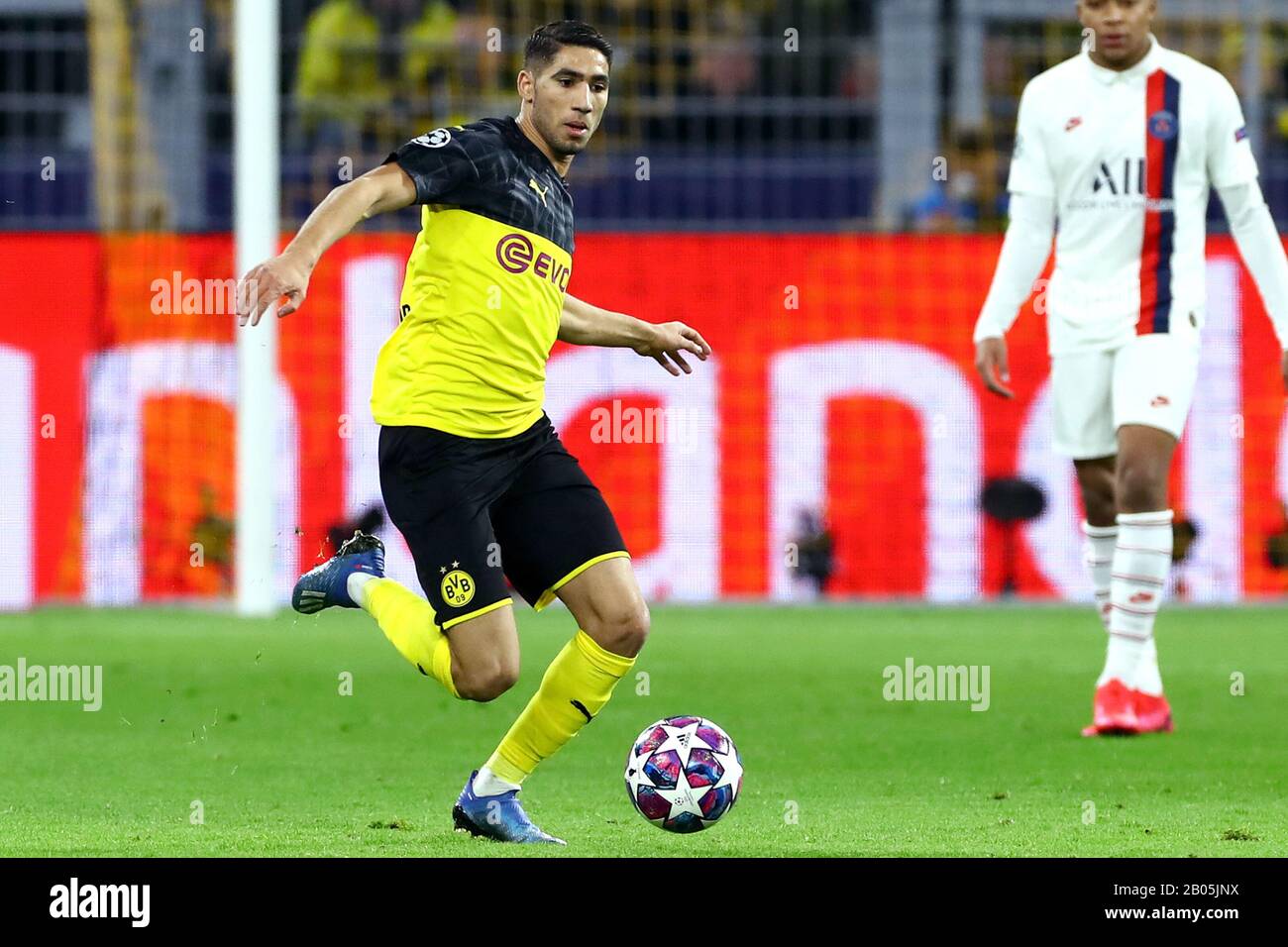 Achraf hakimi borussia dortmund hi-res stock photography and images - Alamy