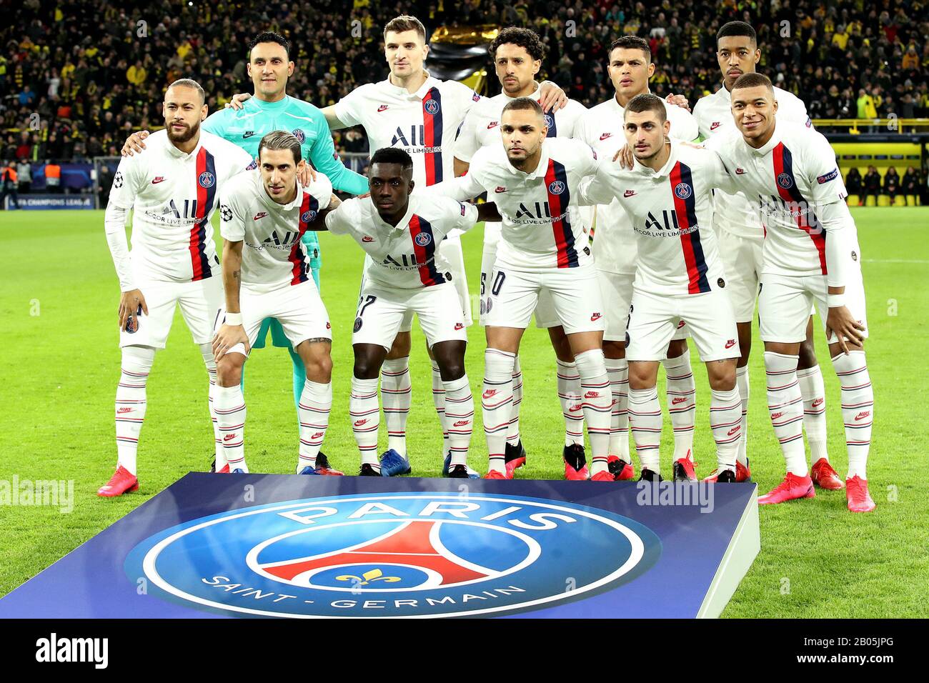 Paris saint germain team portrait hi-res stock photography and images ...