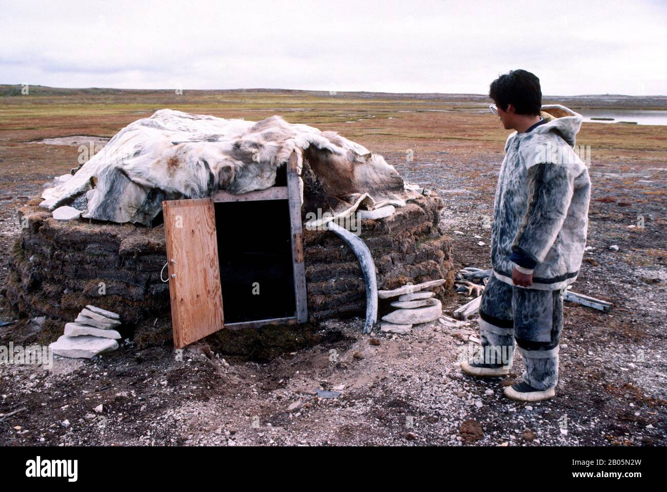 Inuit Hunting Camp High Resolution Stock Photography and Images - Alamy