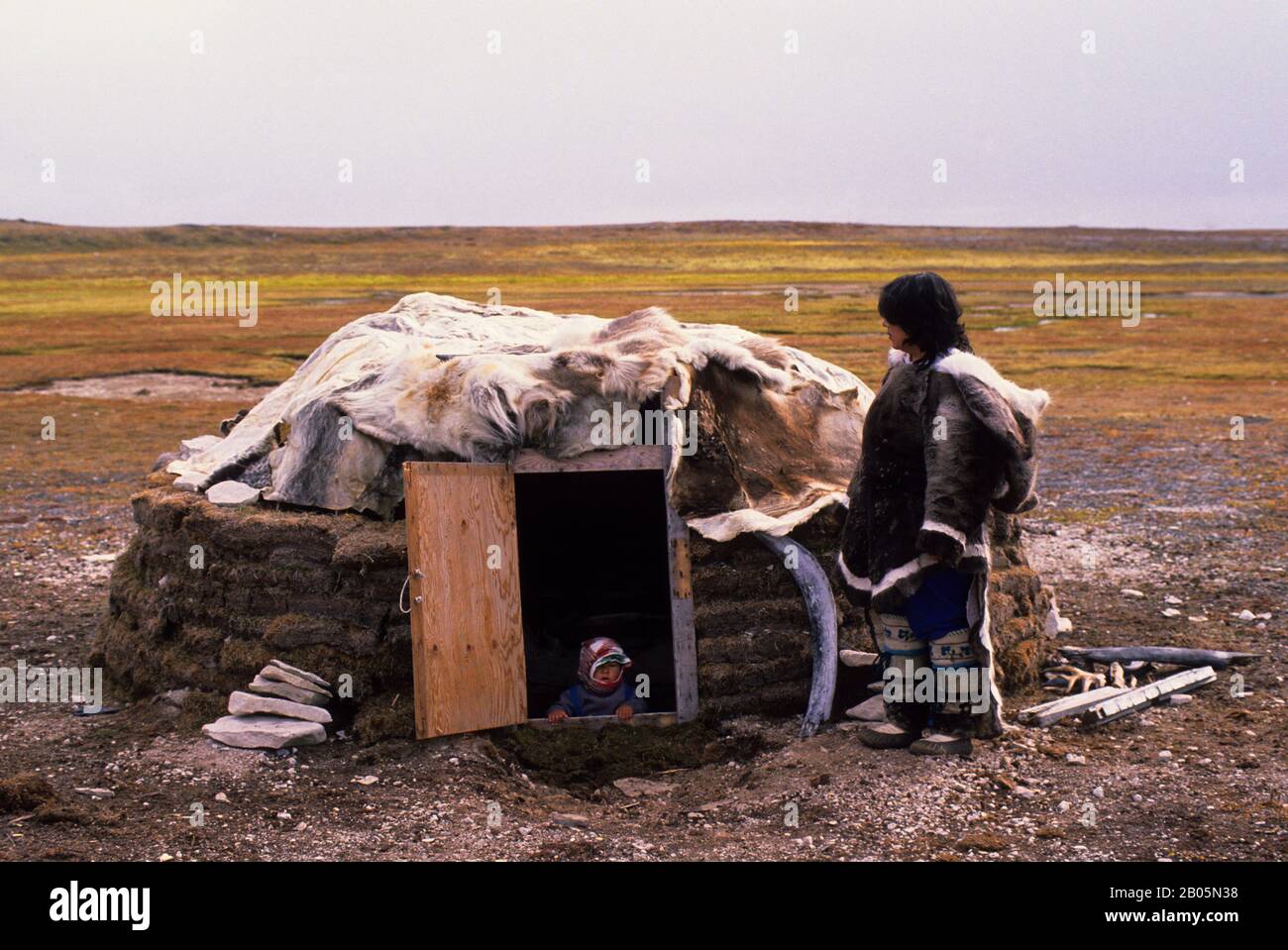 Inuit people traditional costume hi-res stock photography and images ...
