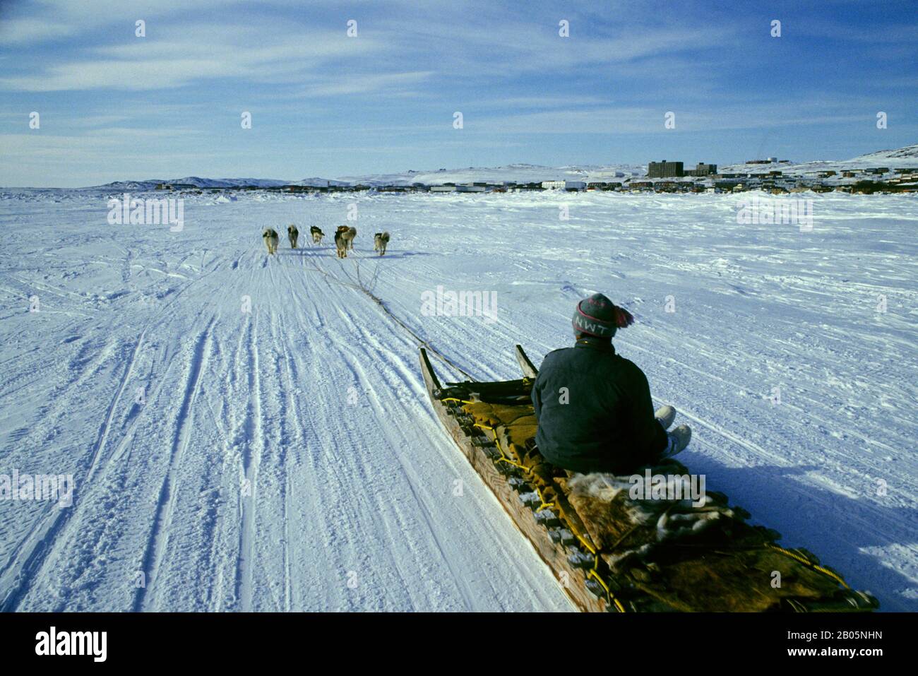 Inuit dogsled hi-res stock photography and images - Alamy