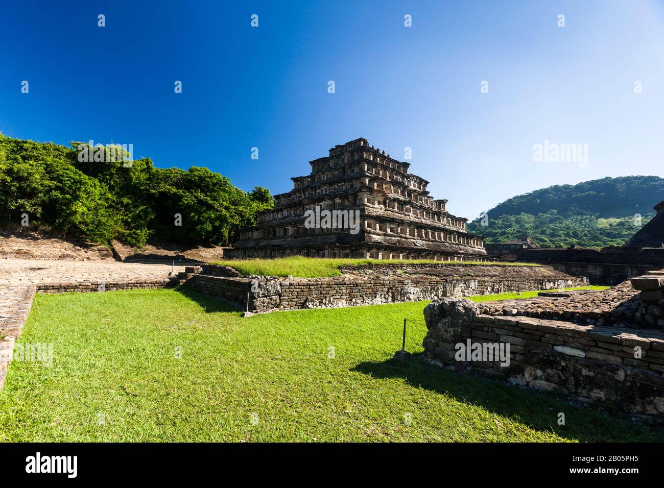 Pyramid of the Niches, El Tajin, most important north-east Mesoamerica ...