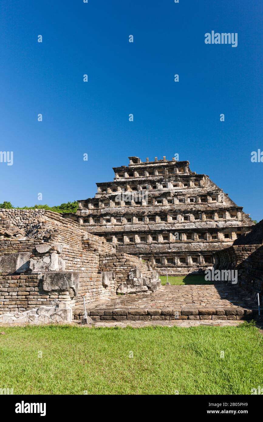 Pyramid of the Niches, El Tajin, most important north-east Mesoamerica ...