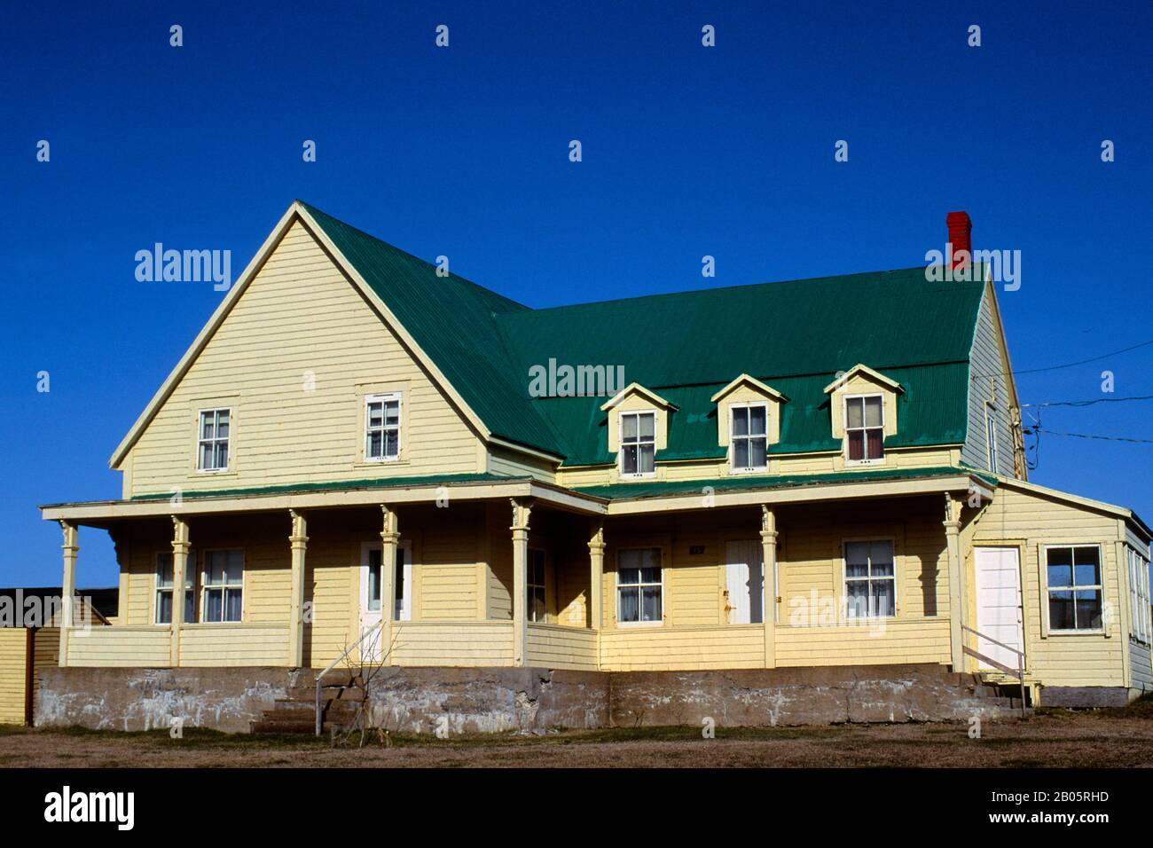 Quebec style house hi-res stock photography and images - Alamy