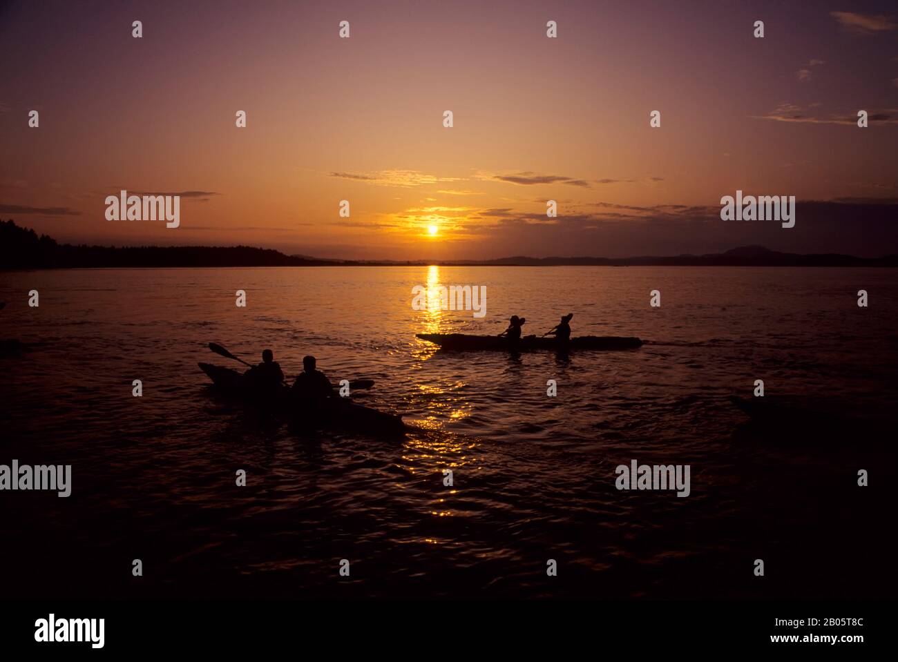 Sunset in vancouver bc hi-res stock photography and images - Alamy