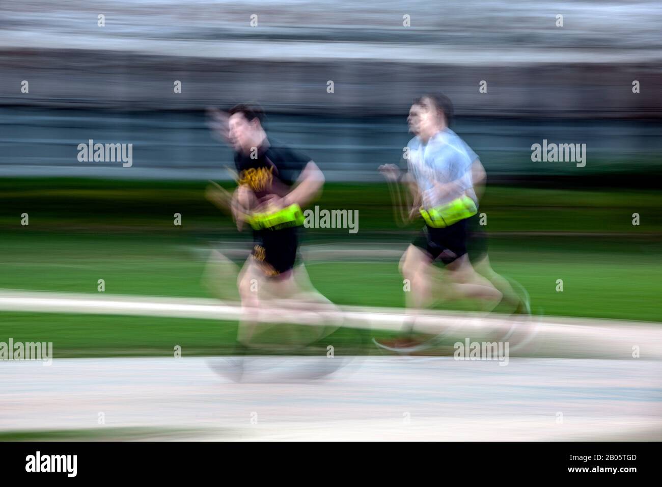 Wa17191-00...WASHINGTON - Runners at the University Of Washington in ...