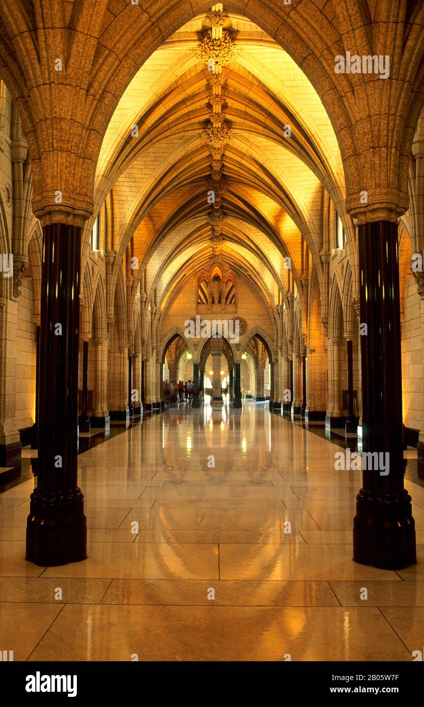 CANADA, ONTARIO, OTTOWA, INTERIOR OF PARLIAMENT BUILDING Stock Photo ...