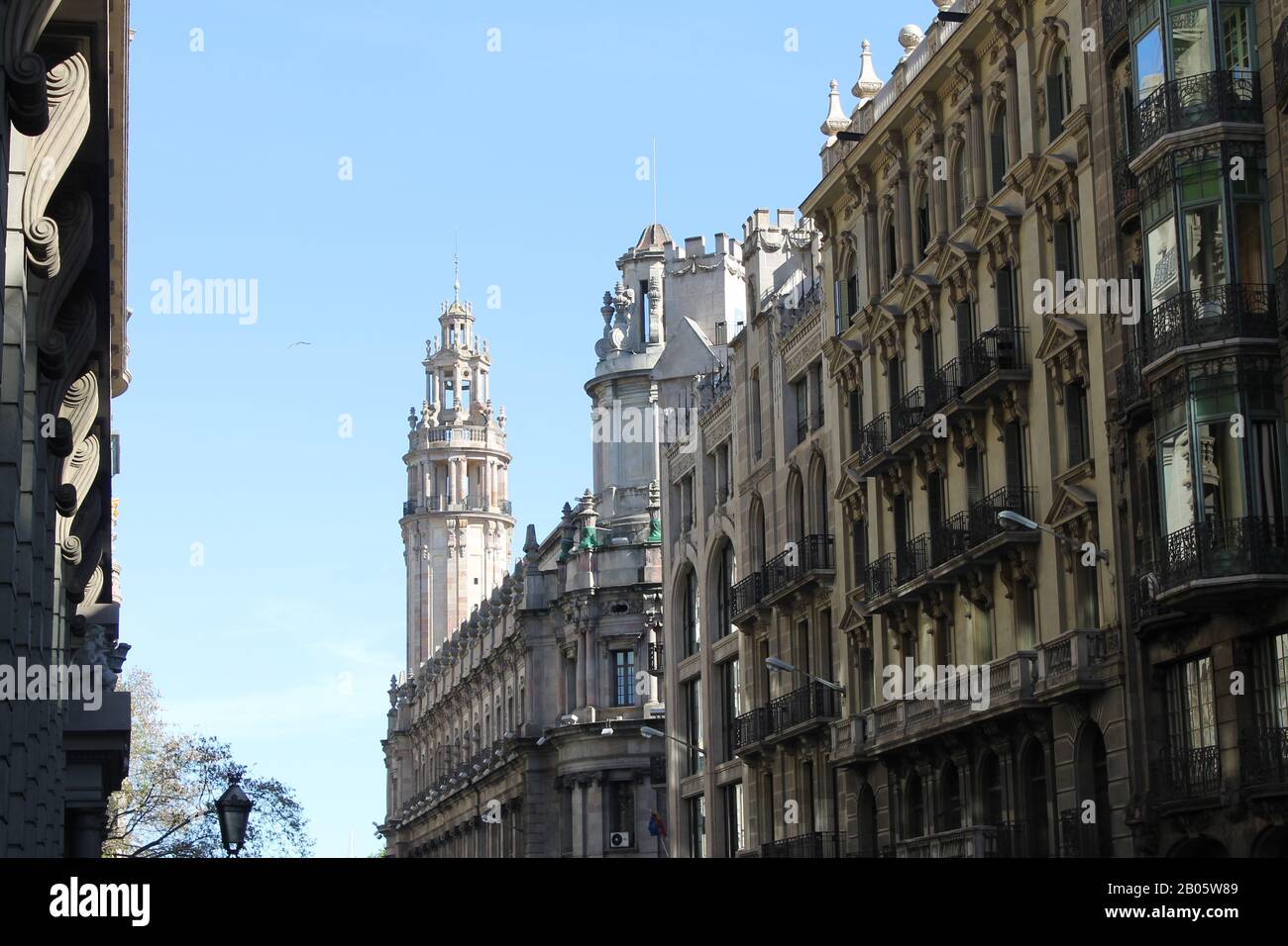 Gothic buildings hi-res stock photography and images - Alamy