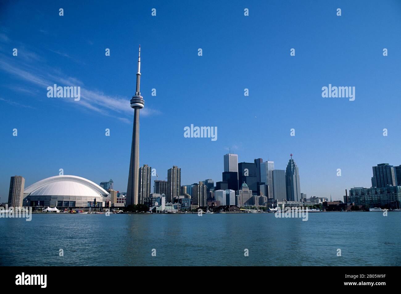 Skyline with cn tower hi-res stock photography and images - Alamy