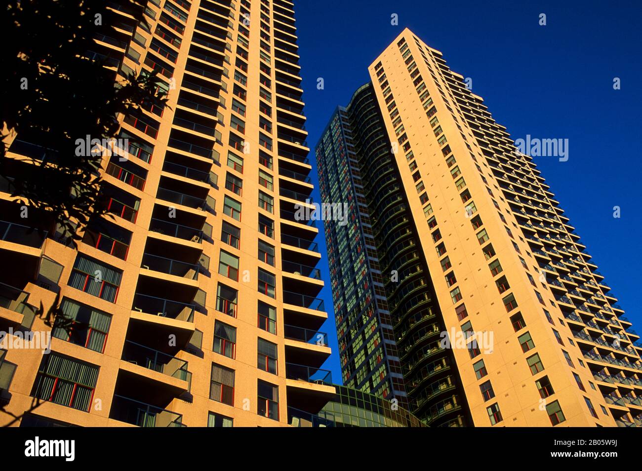 Harborfront architecture hi-res stock photography and images - Alamy