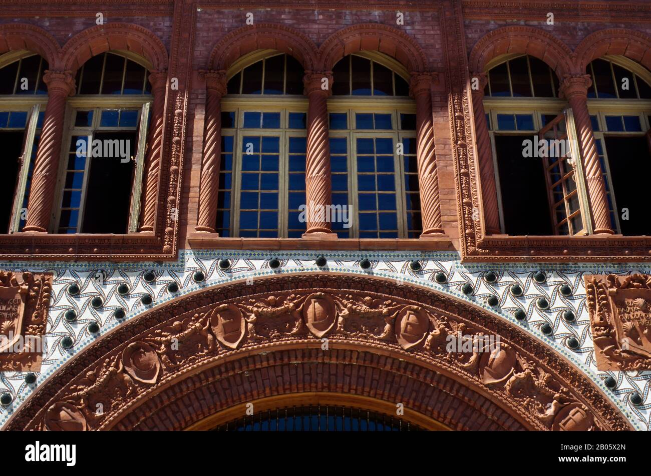 Renaissance windows hi-res stock photography and images - Alamy