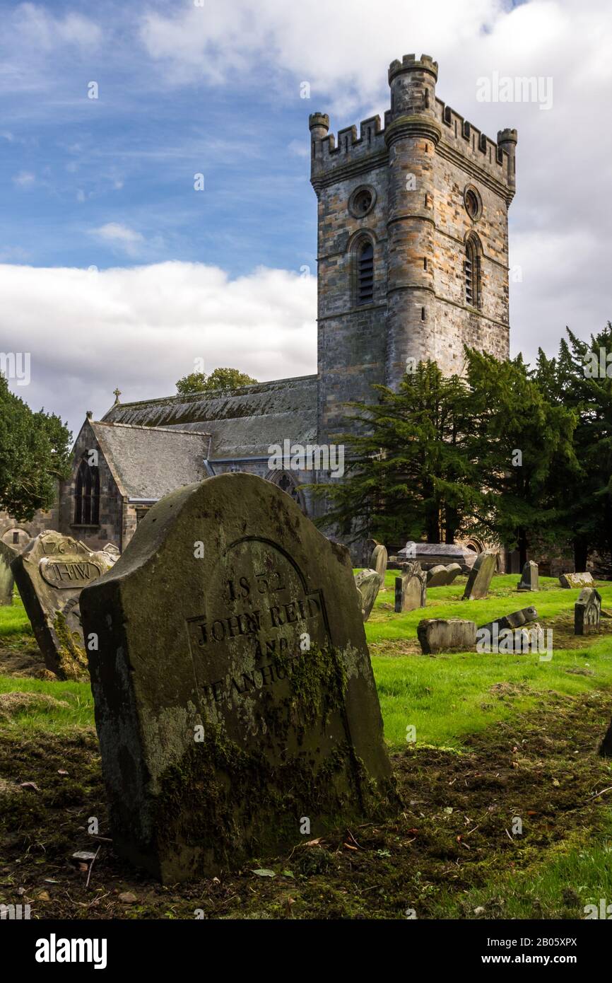 Culross abbey grounds hi-res stock photography and images - Alamy