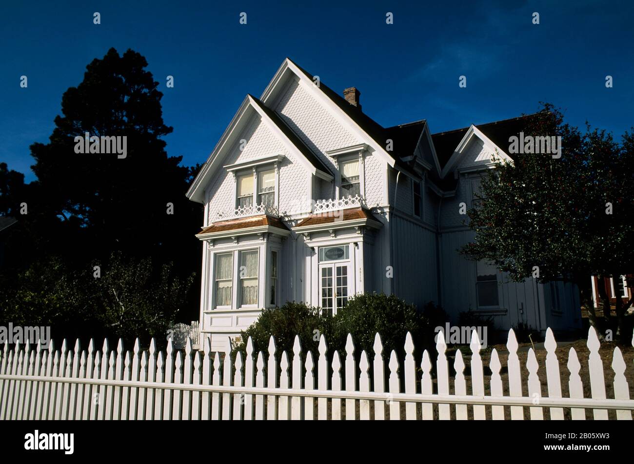 Victorian style architecture design hi-res stock photography and images ...