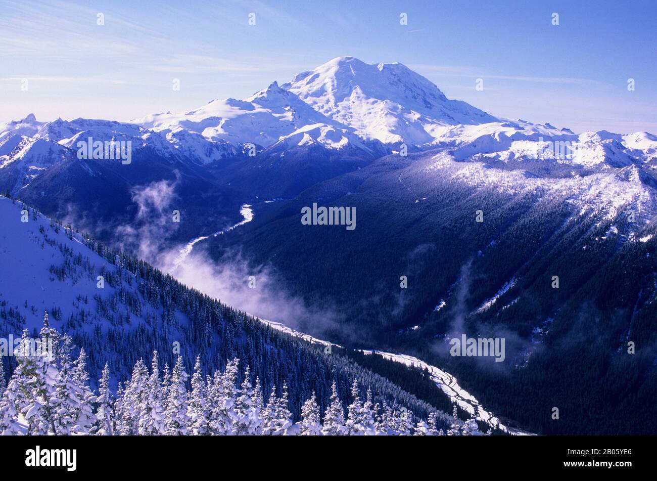 Crystal mountain resort hi-res stock photography and images - Alamy