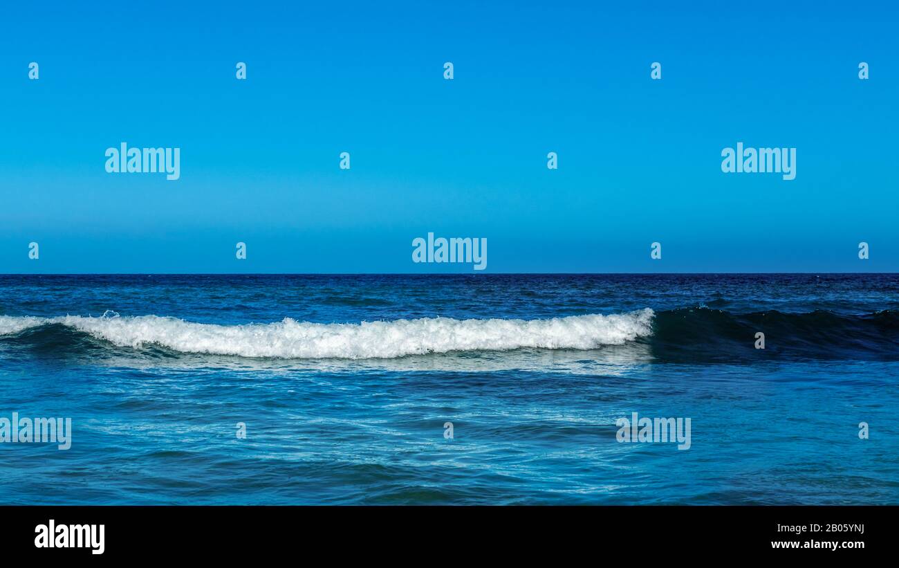 Blue sky holiday hi-res stock photography and images - Alamy