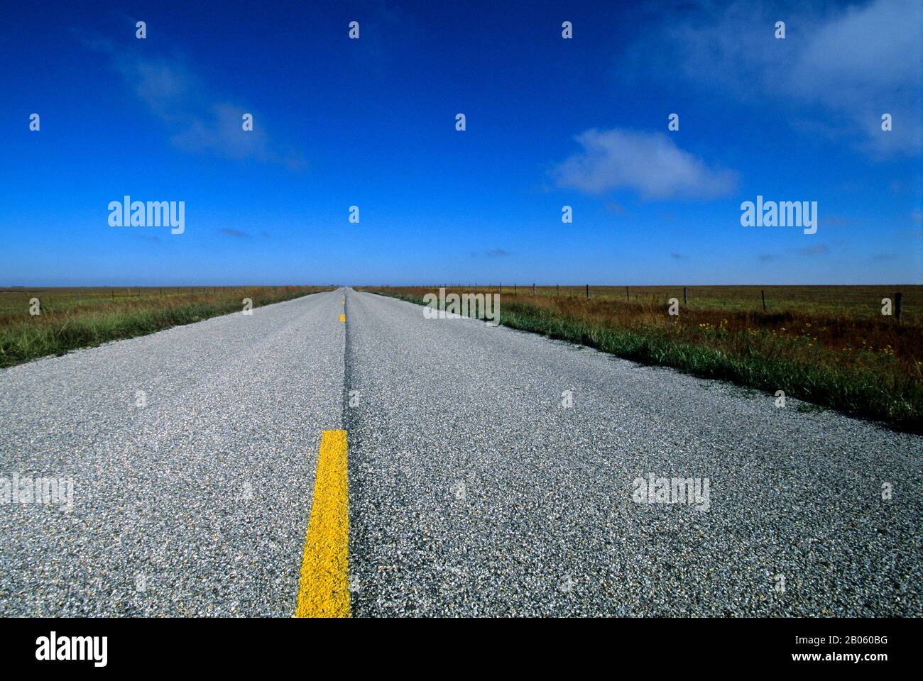 County road hi-res stock photography and images - Alamy