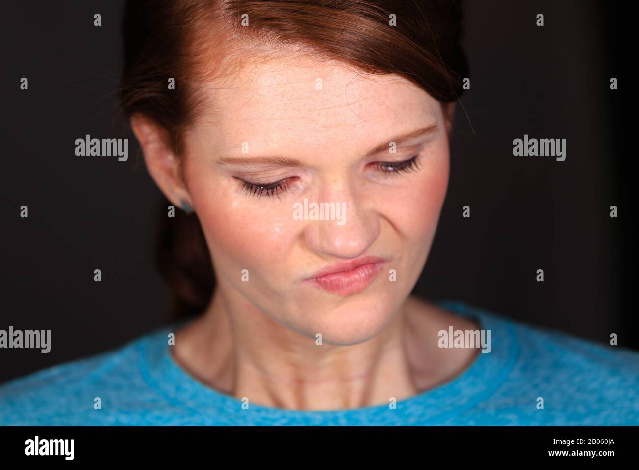 Face expression female crying hi-res stock photography and images - Alamy