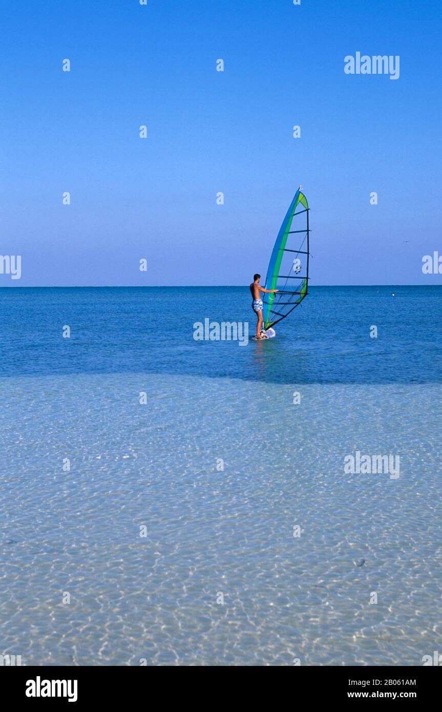 USA, FLORIDA, BIG PINE KEY, BAHIA HONDA STATE PARK, WINDSURFER Stock ...