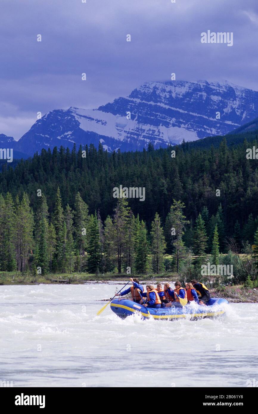 Jasper park white water rafting hi-res stock photography and images - Alamy