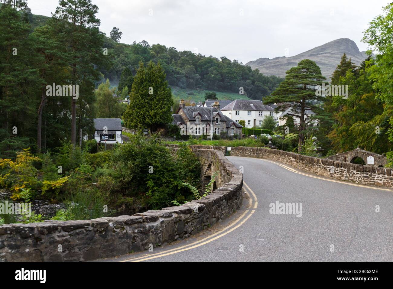 Killin scotland village hi-res stock photography and images - Alamy