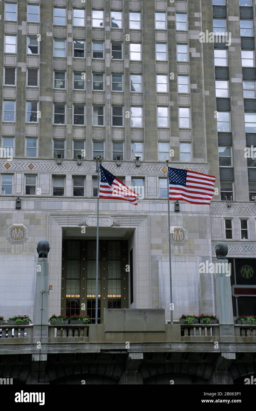 Usa illinois chicago merchandise mart hi-res stock photography and ...