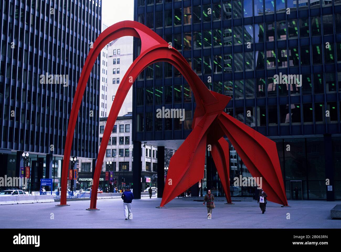 USA, ILLINOIS, CHICAGO, DOWNTOWN, FLAMINGO, METAL SCULPTURE, MODERN ART ...