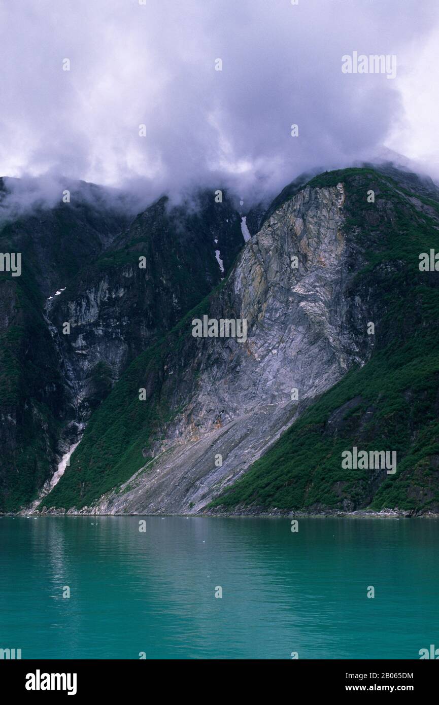 Glacier carved rock hi-res stock photography and images - Alamy