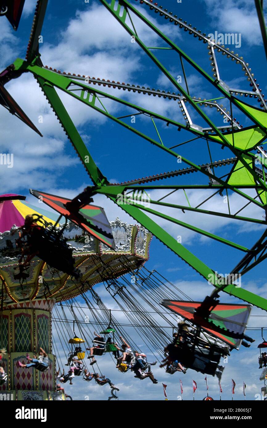 CANADA, ALBERTA, CALGARY, CALGARY STAMPEDE PARK, AMUSEMENT RIDES Stock ...