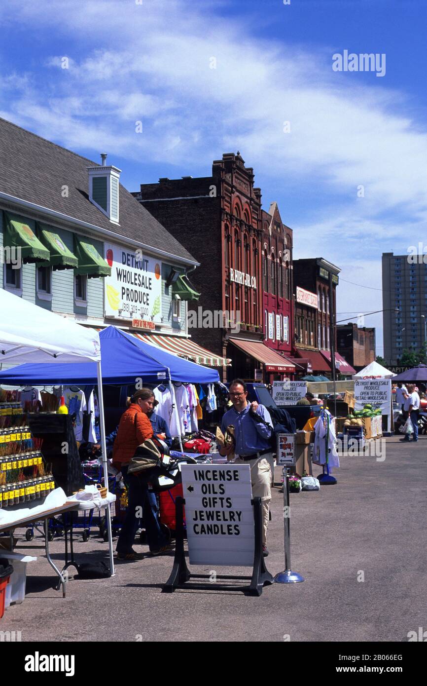 USA, MICHIGAN, DETROIT, EASTERN MARKET, MARKET SCENE Stock Photo - Alamy