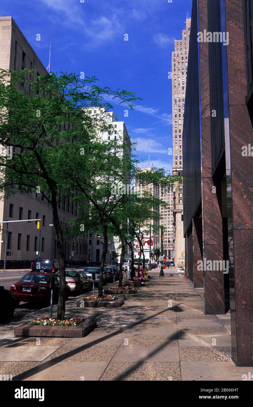 USA, MICHIGAN, DETROIT, DOWNTOWN, STREET SCENE Stock Photo - Alamy