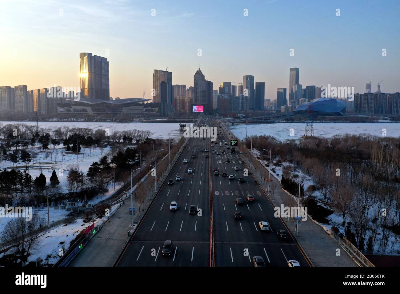 Riveroverlookice hi-res stock photography and images - Alamy