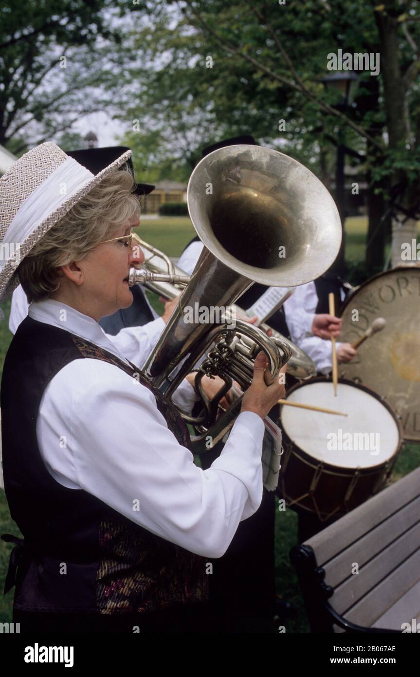 USA, MICHIGAN, NEAR DETROIT, DEARBORN, GREENFIELD VILLAGE, VILLAGE ...